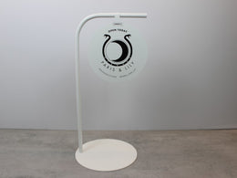 Sidewalk Swan Sign – Metallionaire