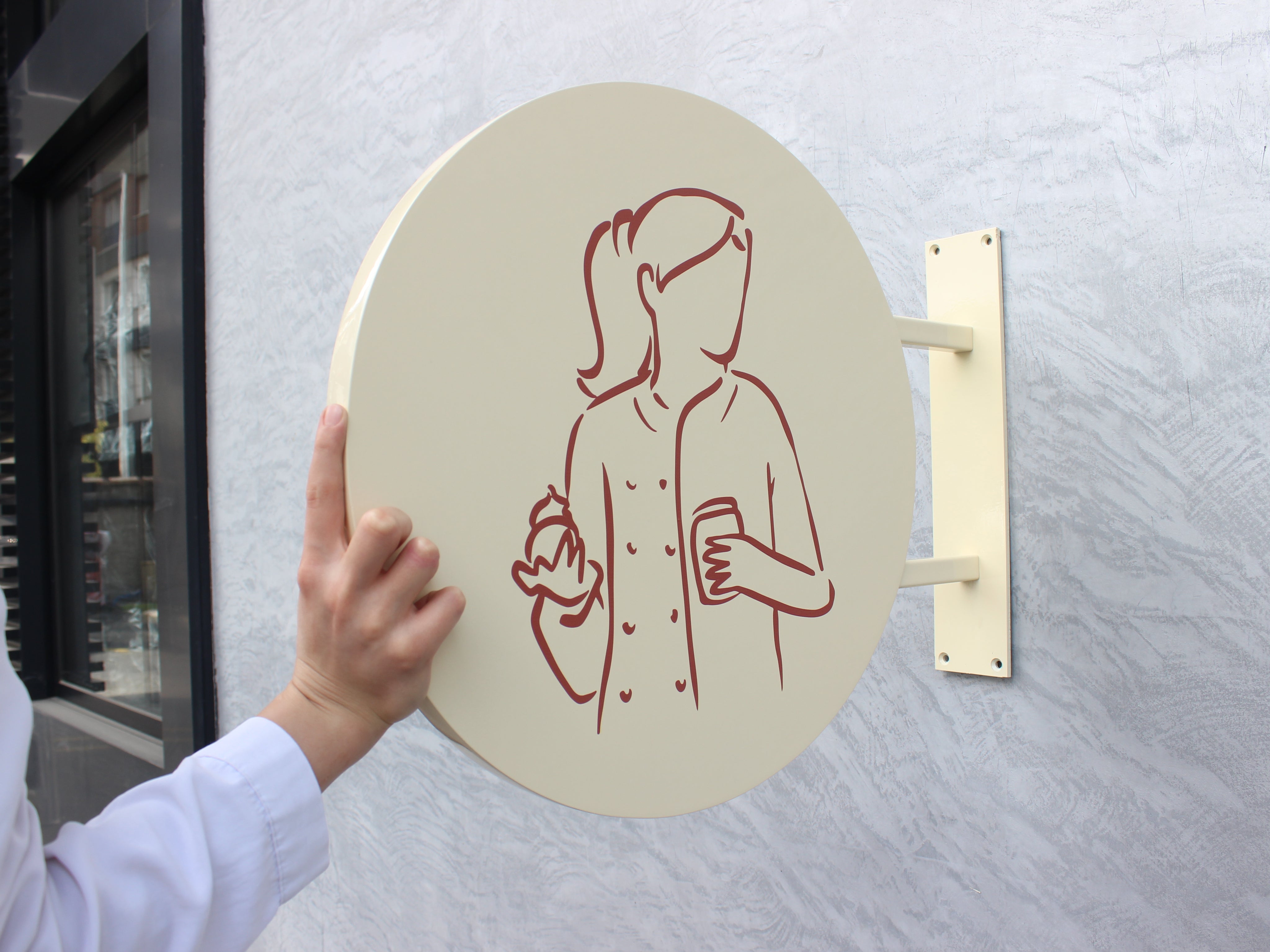 Round Blade Sign – Metallionaire