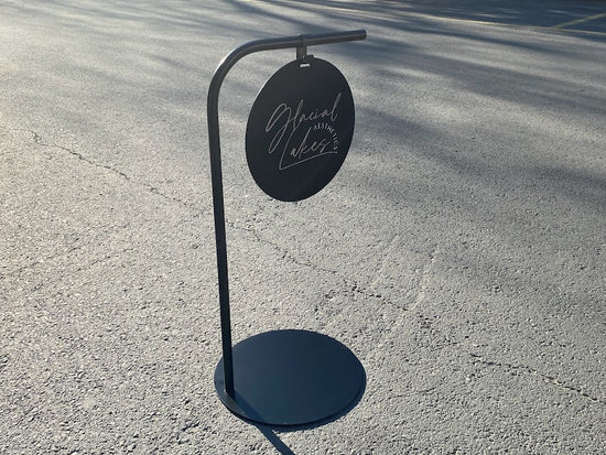 Sidewalk Swan Sign – Metallionaire