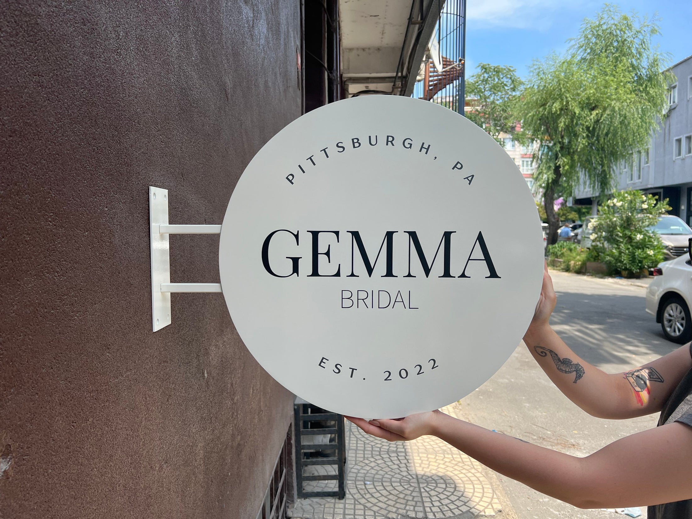 Round Blade Sign – Metallionaire