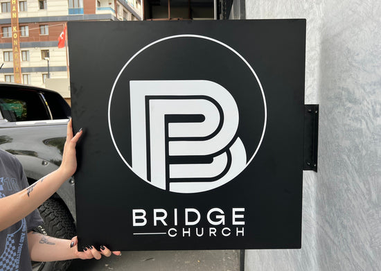 Square Blade Sign – Metallionaire